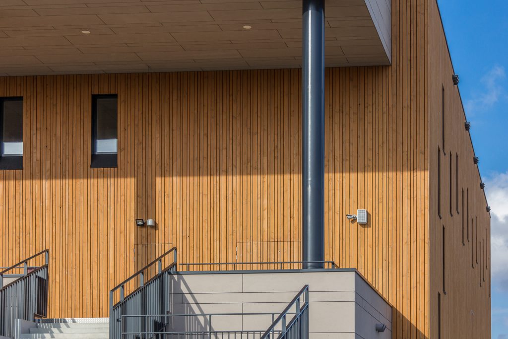 CBO Het Perron Dronten - Leegwater Houtbereiding B.V.