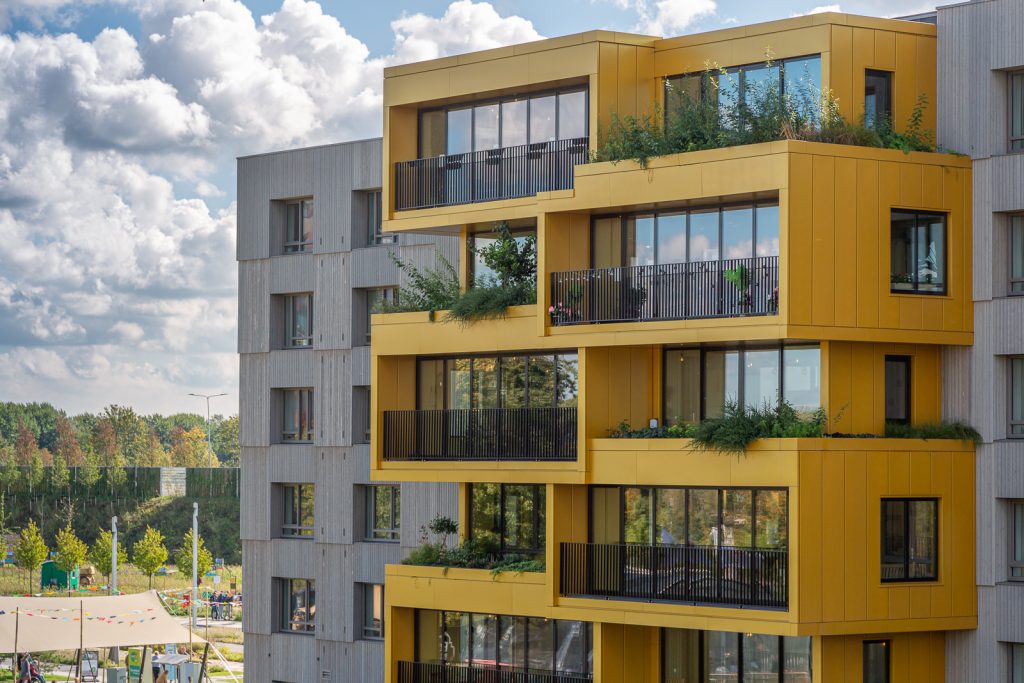 Woonzorgcomplex Flora Almere - Leegwater Houtbereiding B.V.